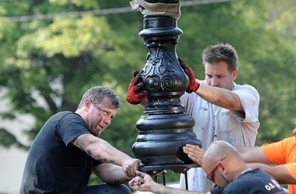 Installation, Logistics & Engineering | Buccacio Sculptures